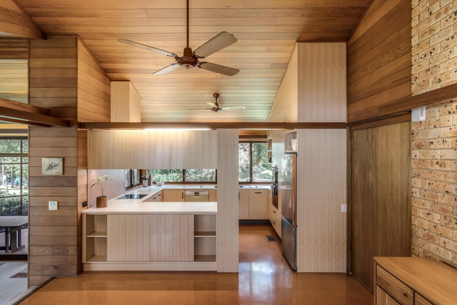 Laminex Tasmanian Oak cupboards | Nouvelle Designer Kitchens